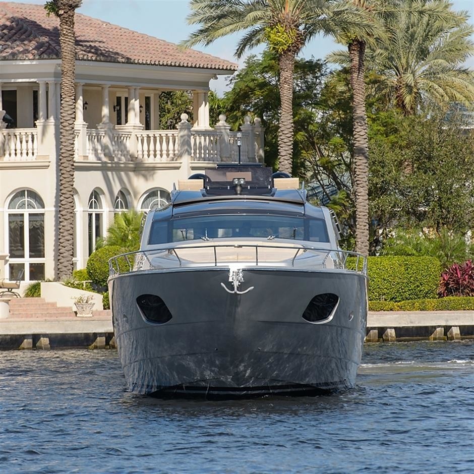 Yacht Pershing 82, a Pershing Superyacht | CHARTERWORLD Luxury ...